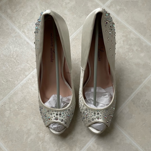 Lauren Lorraine | Shoes | Nib Lauren Lorraine Eden Peep Toe Pump | Poshmark